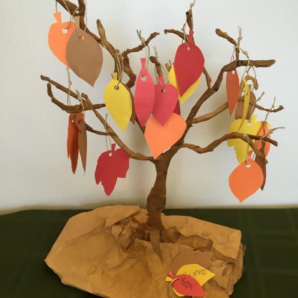 How to make a thankful tree for an amazing Thanksgiving tradition