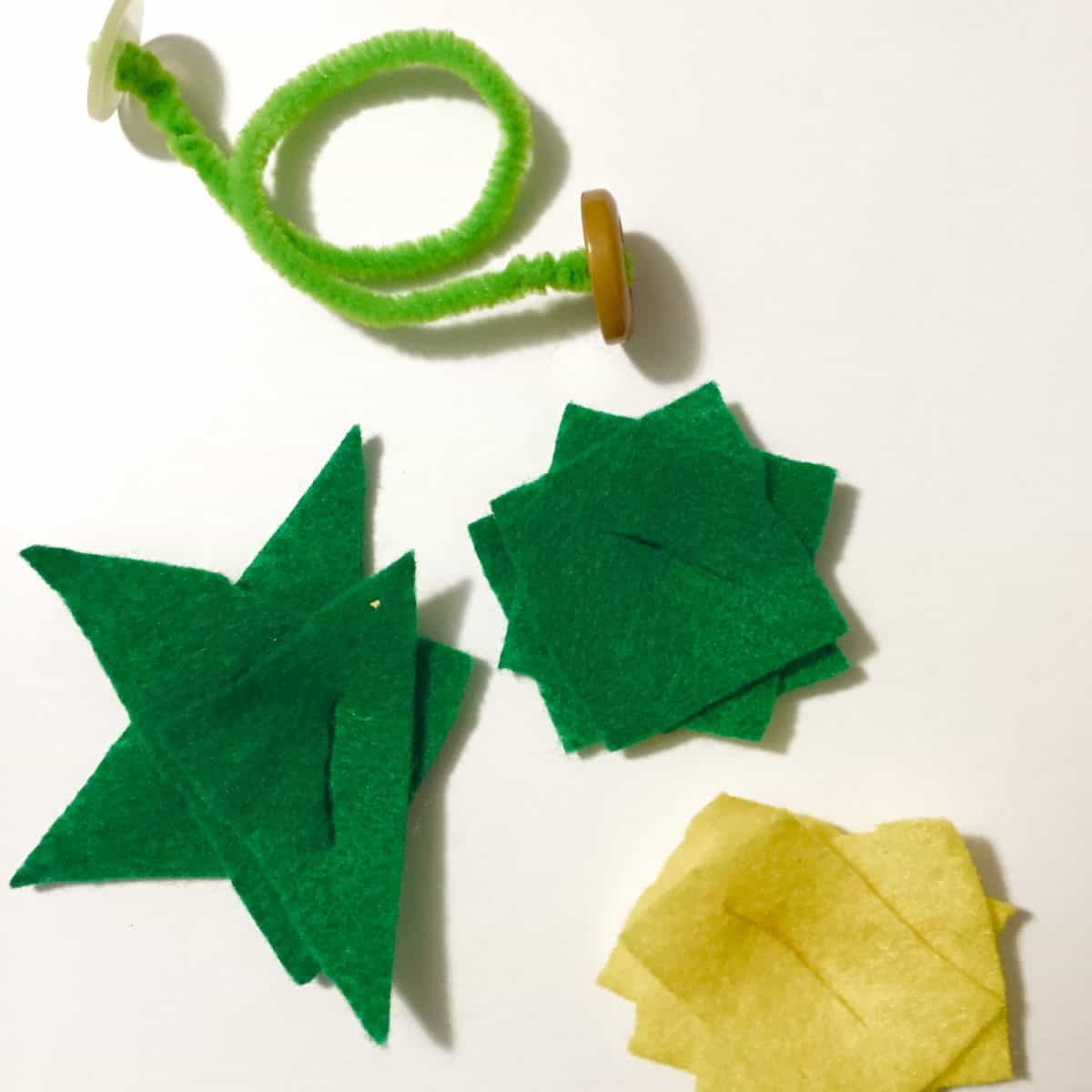 No Sew Button Snake - Fine Motor Fun - Twitchetts