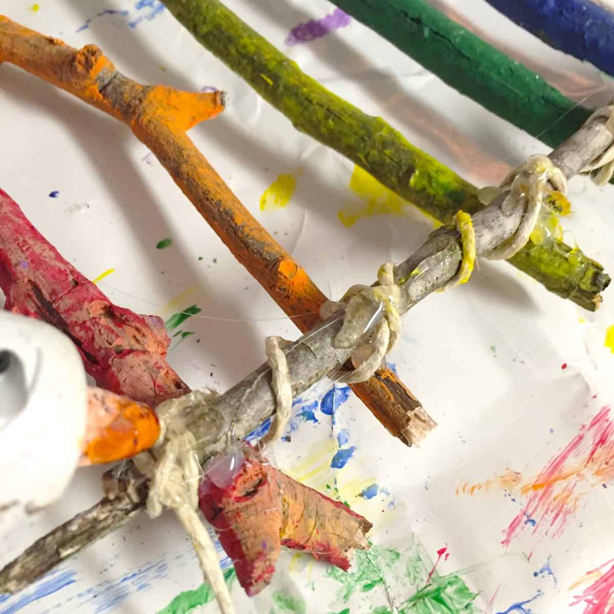 DIY Twig Art ~ Simple and Fun Crafts for Kids using Sticks from Nature