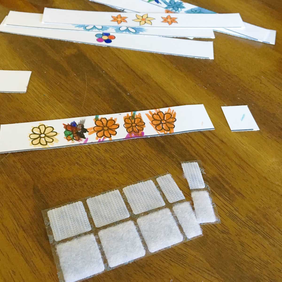 DiY Paper Bracelets for Kids - Free Printable - Twitchetts