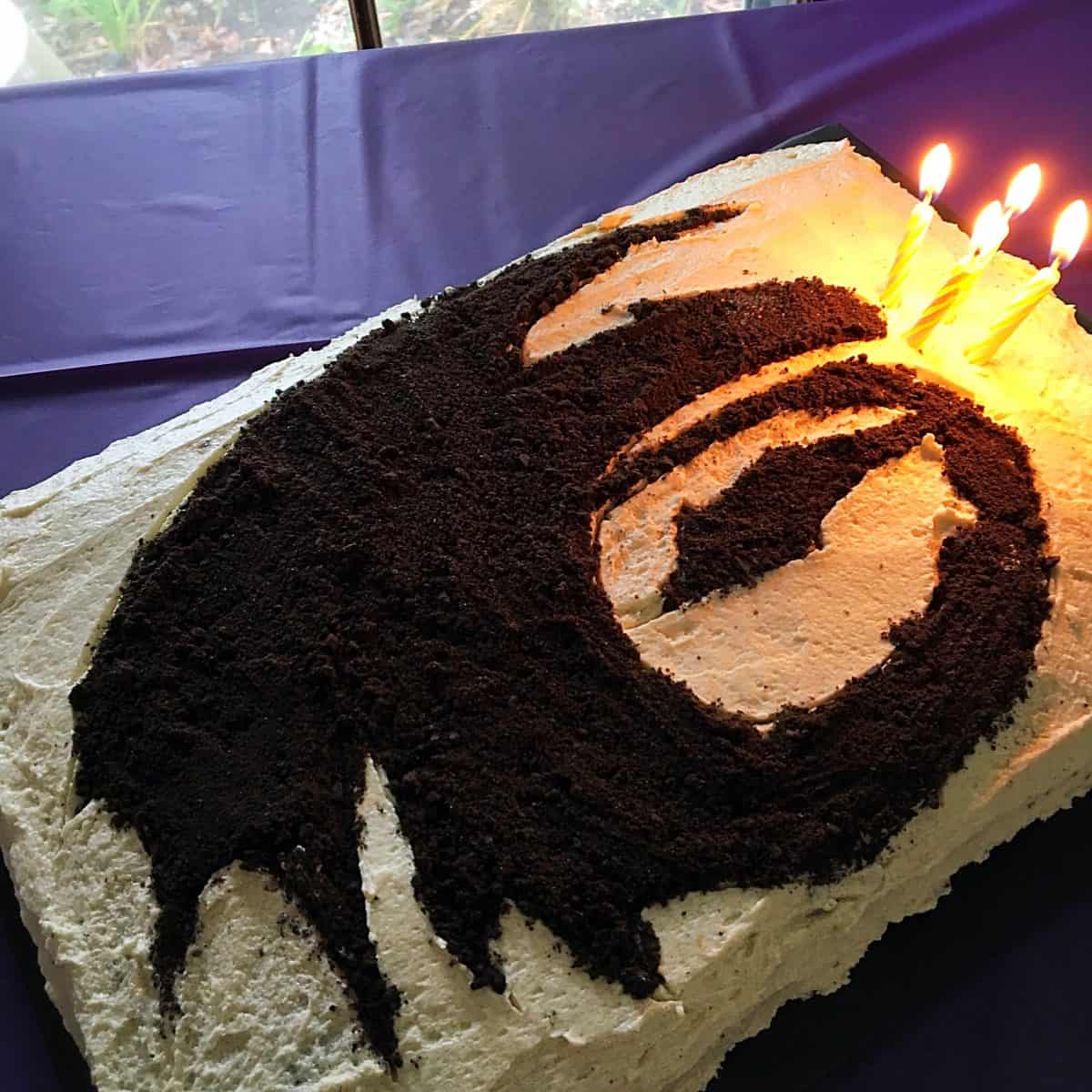 Toothless Cake ~ A Dragon Cake - Twitchetts