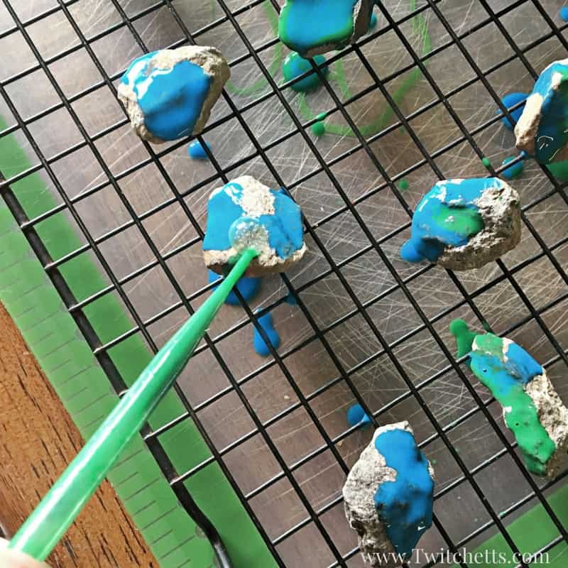 How to make fun Earth Day painted rocks - Twitchetts