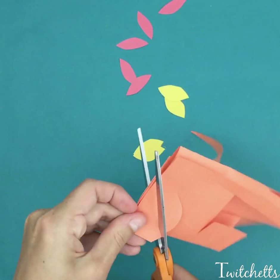 How to make an easy 3D fall construction paper tree - Twitchetts