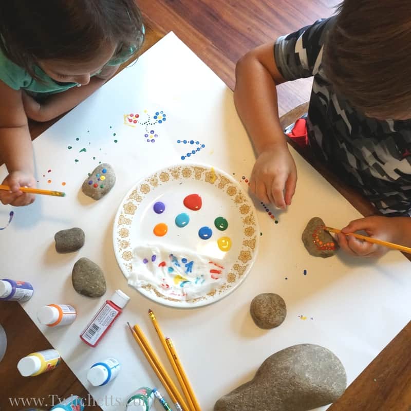 Creative dot painting technique perfect for kids and beginners - Twitchetts