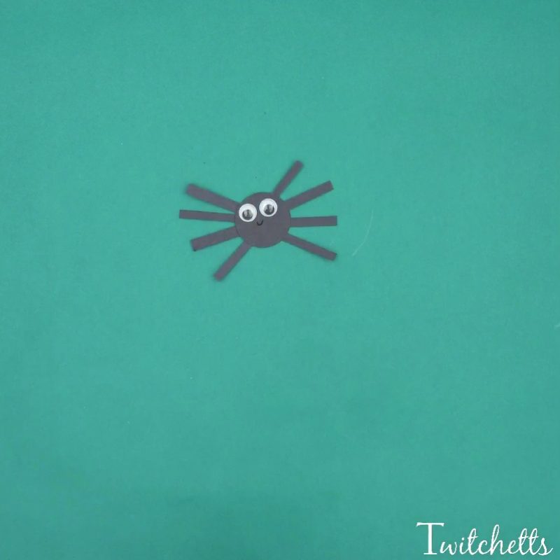 How to make fun bouncing construction paper spiders - Twitchetts