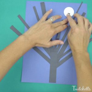 How to make an amazing 3D Halloween tree out of construction paper