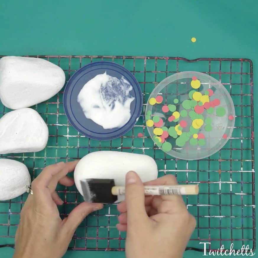 How to make dotted rocks using construction paper - Twitchetts