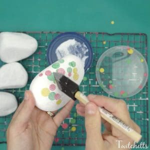 How to make dotted rocks using construction paper - Twitchetts