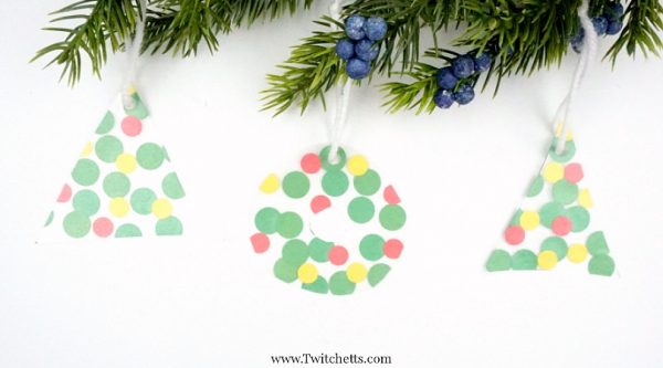 24 Easy Construction Paper Christmas Crafts - Twitchetts