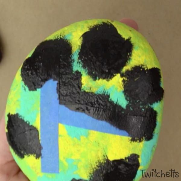 How to make easy silhouette painted rocks for kids - Twitchetts