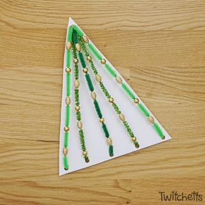 How to make a fun pipe cleaner Christmas tree activity - Twitchetts
