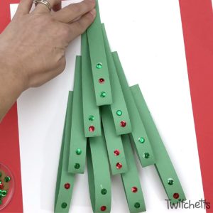 How to make a looped paper Christmas tree - Twitchetts