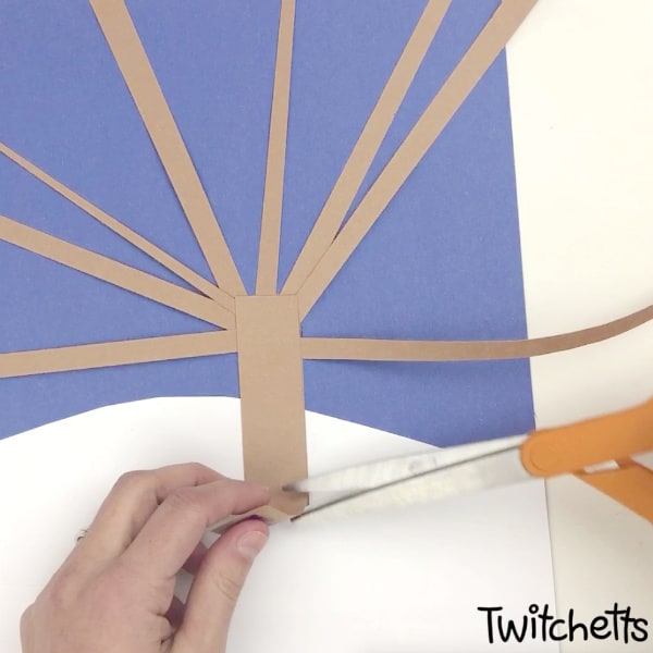 How to make a 3D winter tree craft with construction paper - Twitchetts