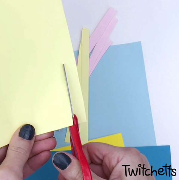 How to make an easy preschool cross craft - Twitchetts