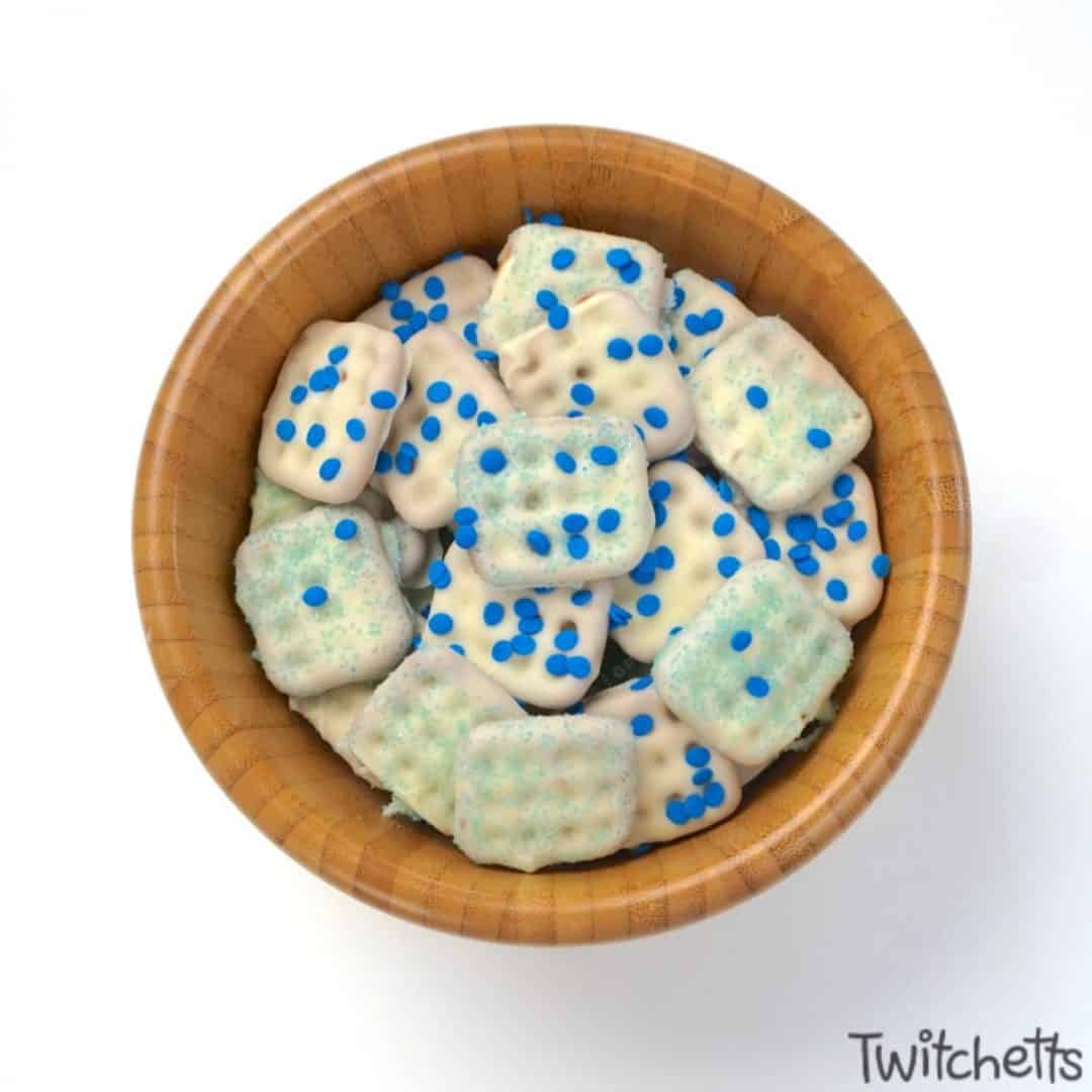 6 blue snacks for preschool - Twitchetts