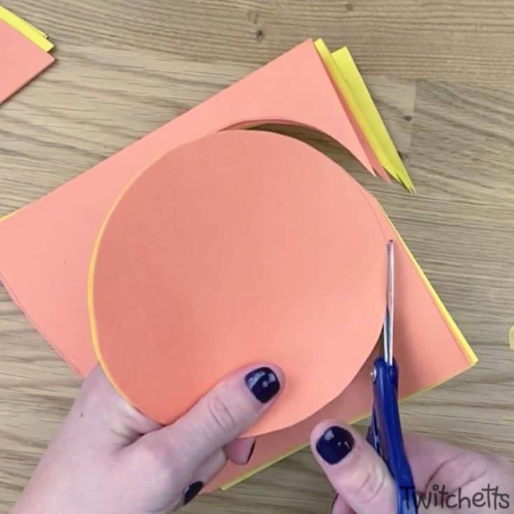 An easy yellow sun craft for preschoolers - Twitchetts