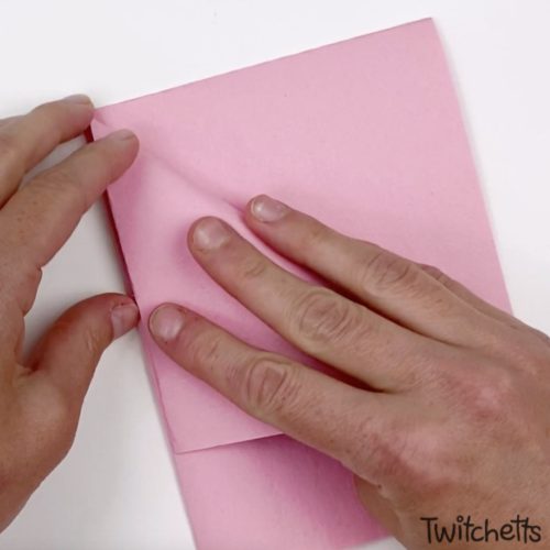 How to make snowflake shaped flowers from paper