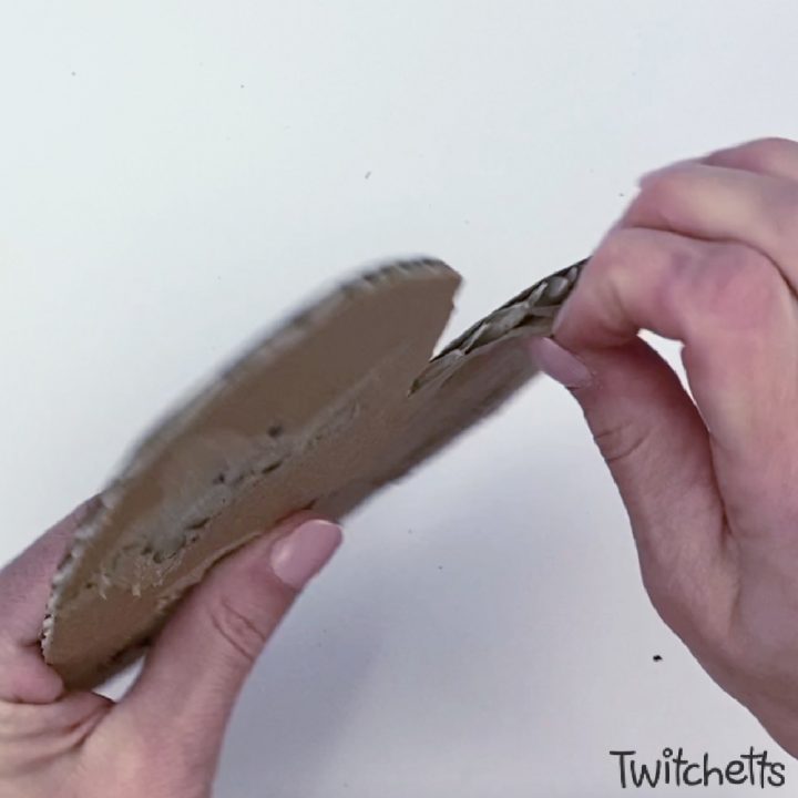 How to make Heart Decorations out of Cardboard - Twitchetts