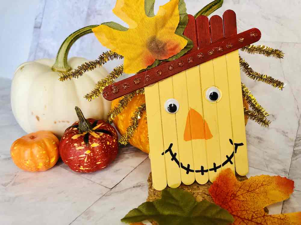8 Fun Thanksgiving Pipe Cleaner Crafts for kids to make - Twitchetts