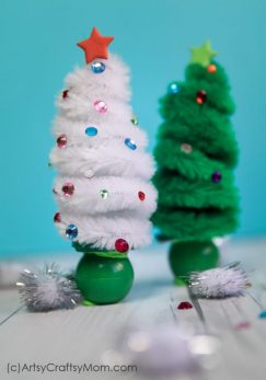 19 easy Pipe Cleaner Christmas Crafts for kids - Twitchetts