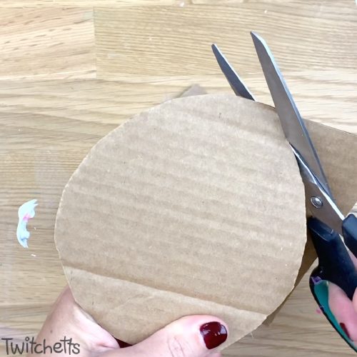 How to make an easy Pipe Cleaner Sun Craft for Preschoolers - Twitchetts