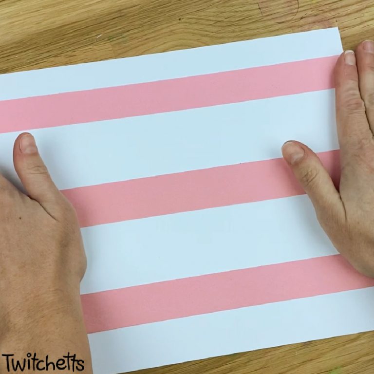 Easy Fingerprint Ant Craft for Preschool - Twitchetts