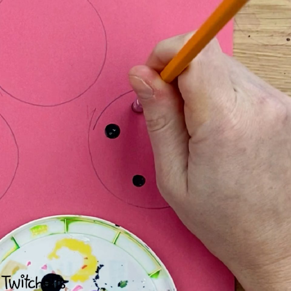A Cute Ladybug Craft Preschool Kids Will Love to Make - Twitchetts