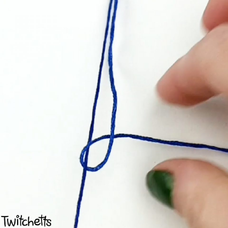 How to make a spiral bracelet: forward knot friendship bracelet ...