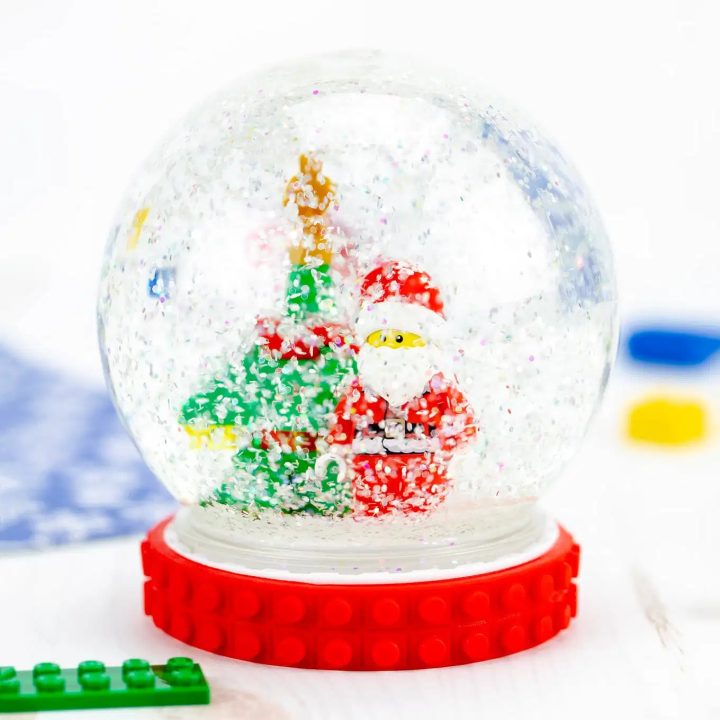 20 DIY Snow Globe crafts for kids to make - Twitchetts