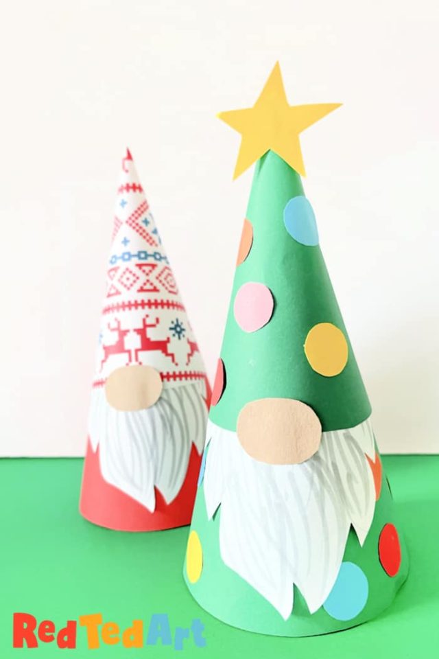 24 Easy Construction Paper Christmas Crafts - Twitchetts